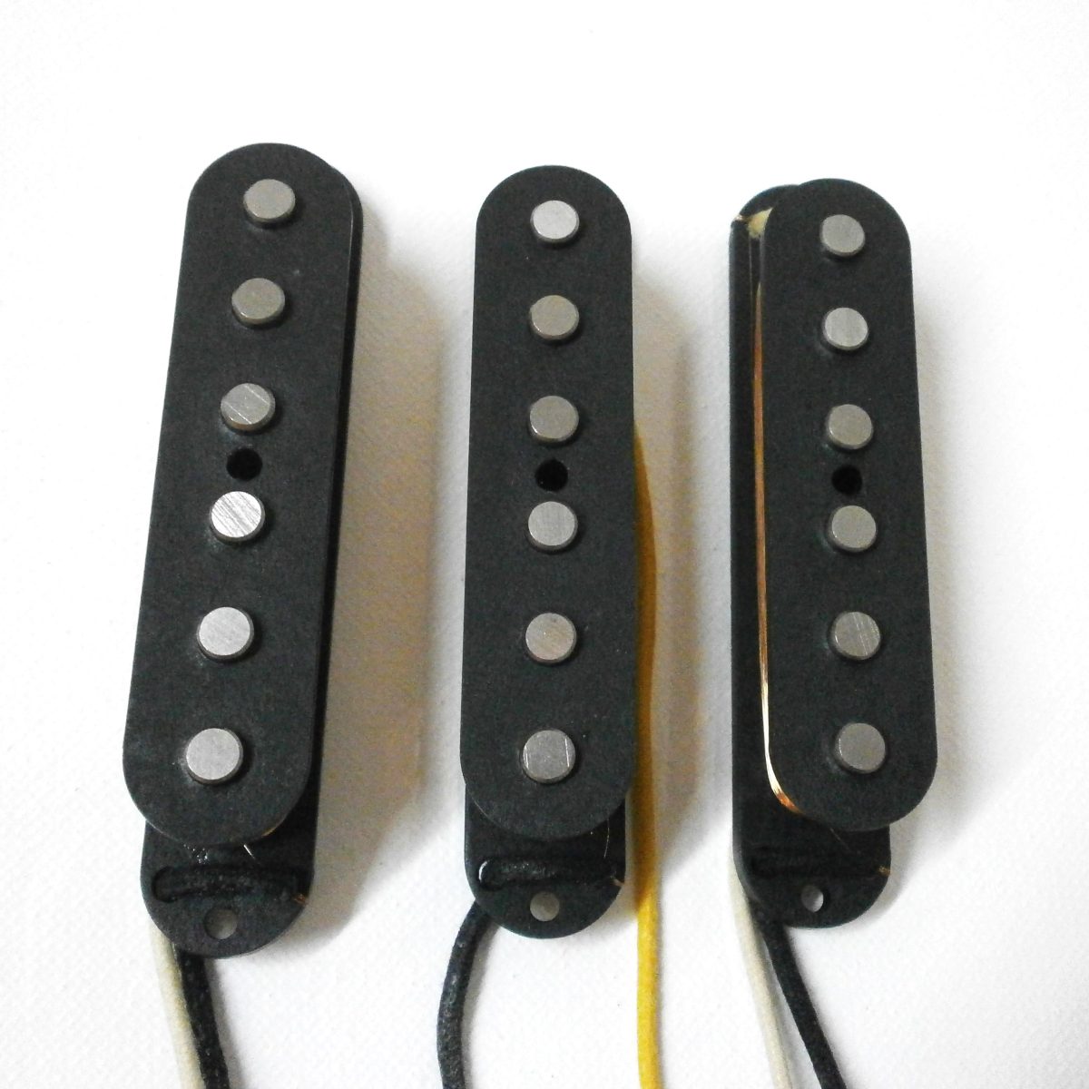 BASS PICKUPS – Q Pickups – Handwound guitar pickups